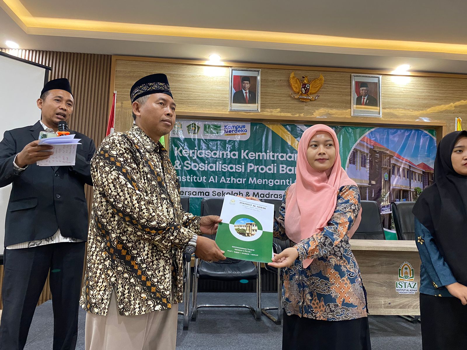 ISTAZ – Institut Al Azhar Menganti Gresik